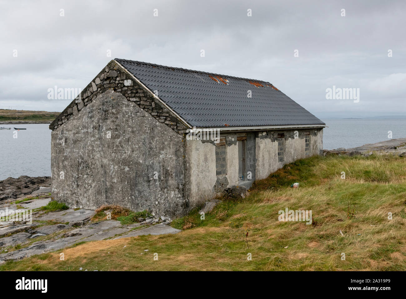 Inishmore ruins hi-res stock photography and images - Alamy