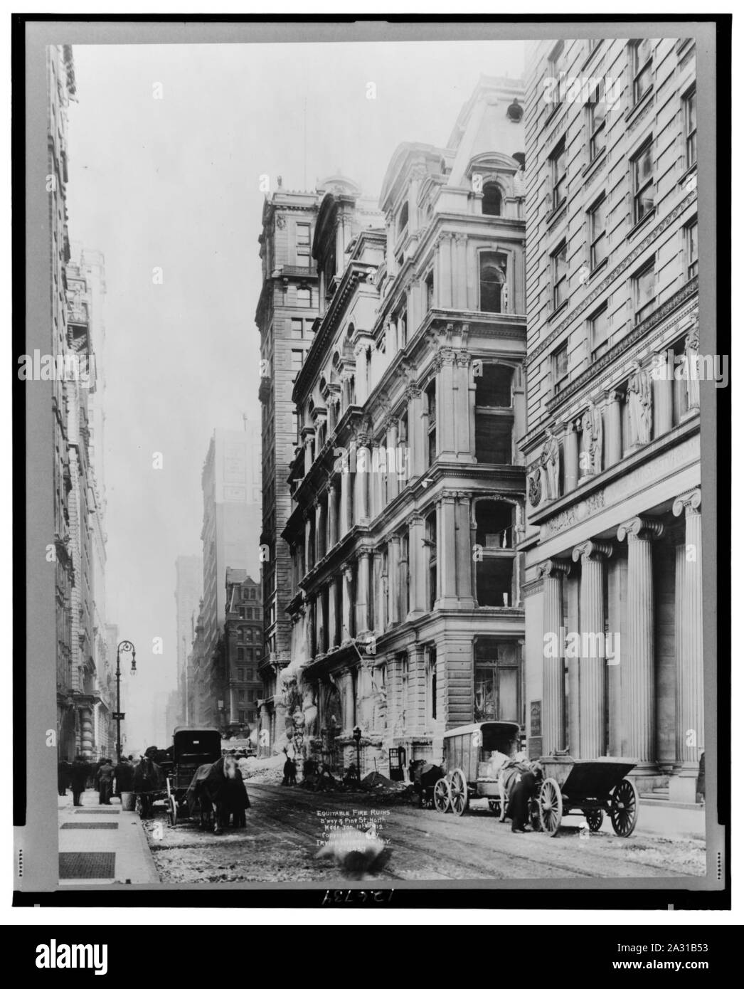Equitable fire ruins, B'Way & Pine St. North Stock Photo - Alamy