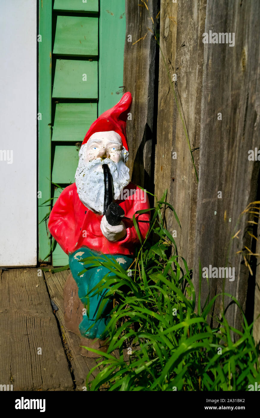 Garden gnome smoking pipe hi-res stock photography and images - Alamy