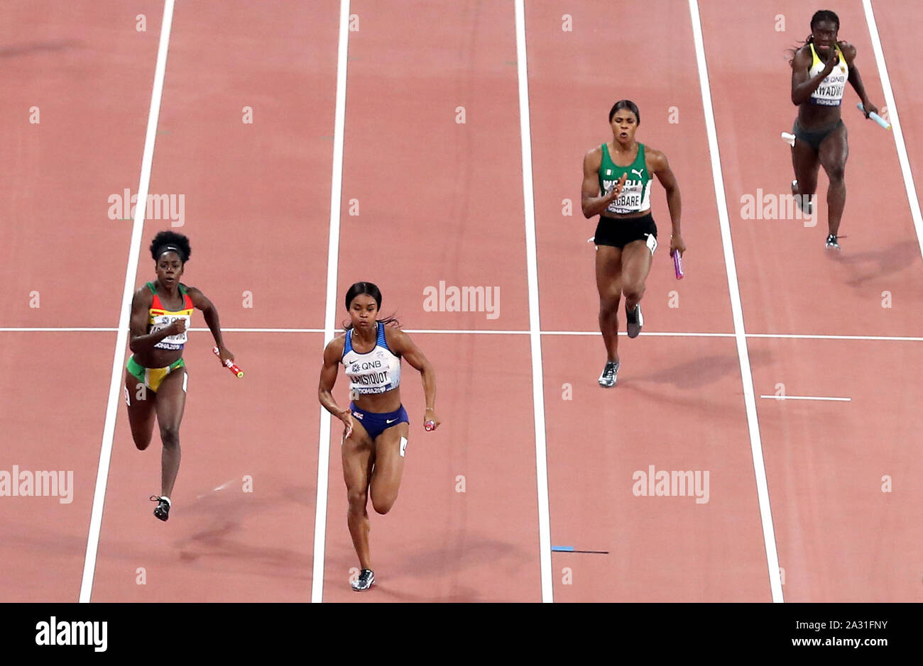 4x100 metres womens heat hi-res stock photography and images - Alamy