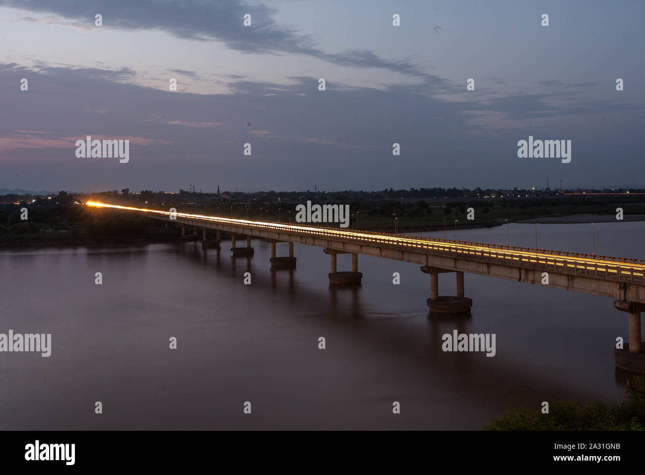 The Jhelum River (Urdu: جہلم‎) a river in eastern Pakistan Stock Photo ...