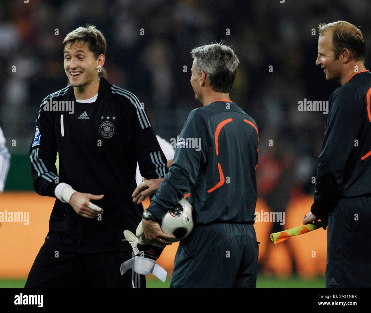 Referee peter hi-res stock photography and images - Alamy