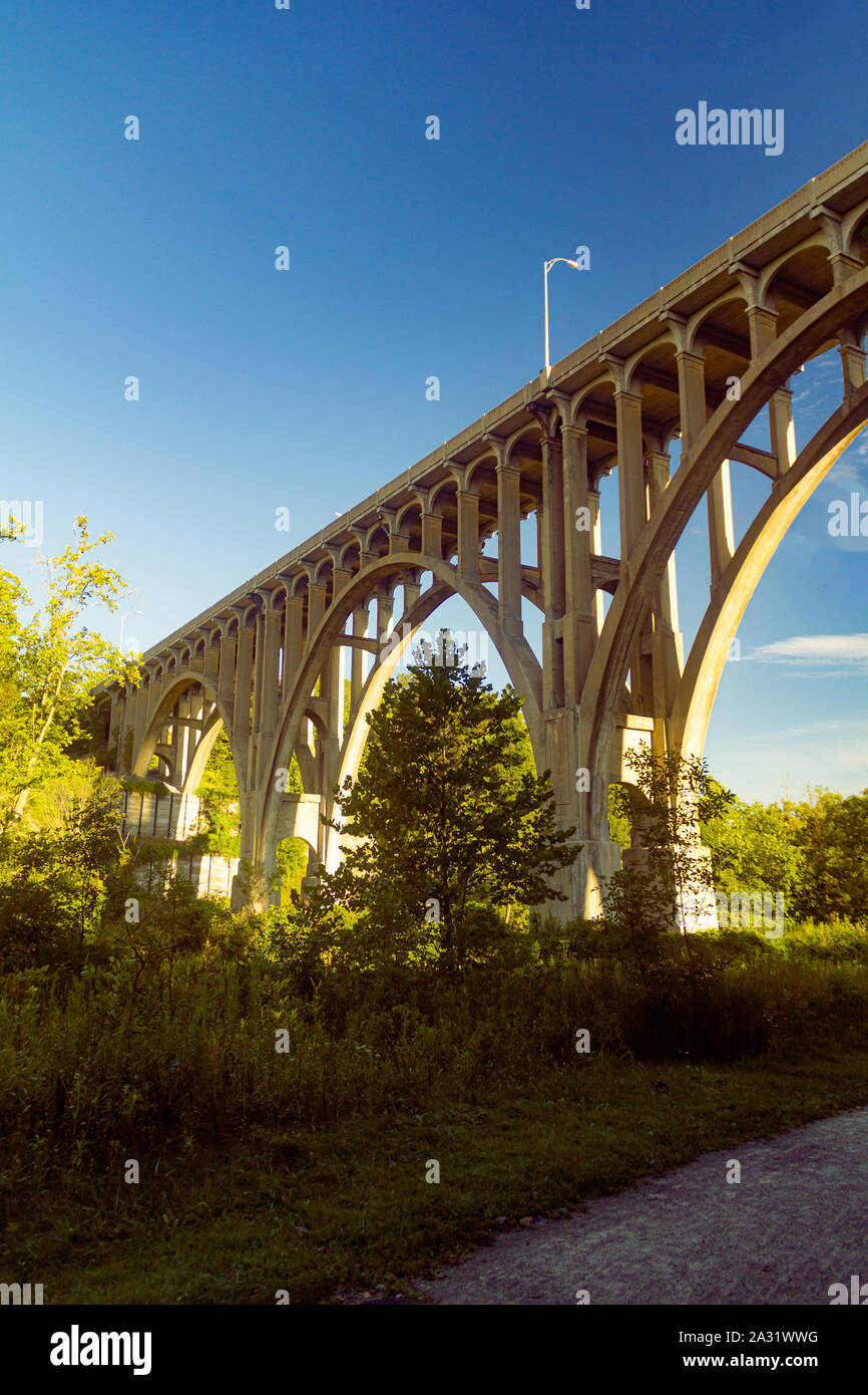 Arch in nature hi-res stock photography and images - Alamy