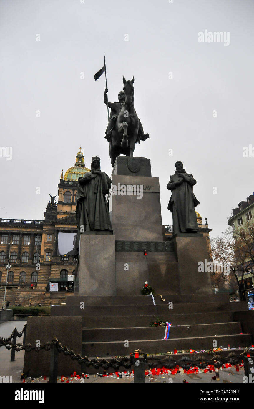 Statues in Prague Stock Photo - Alamy