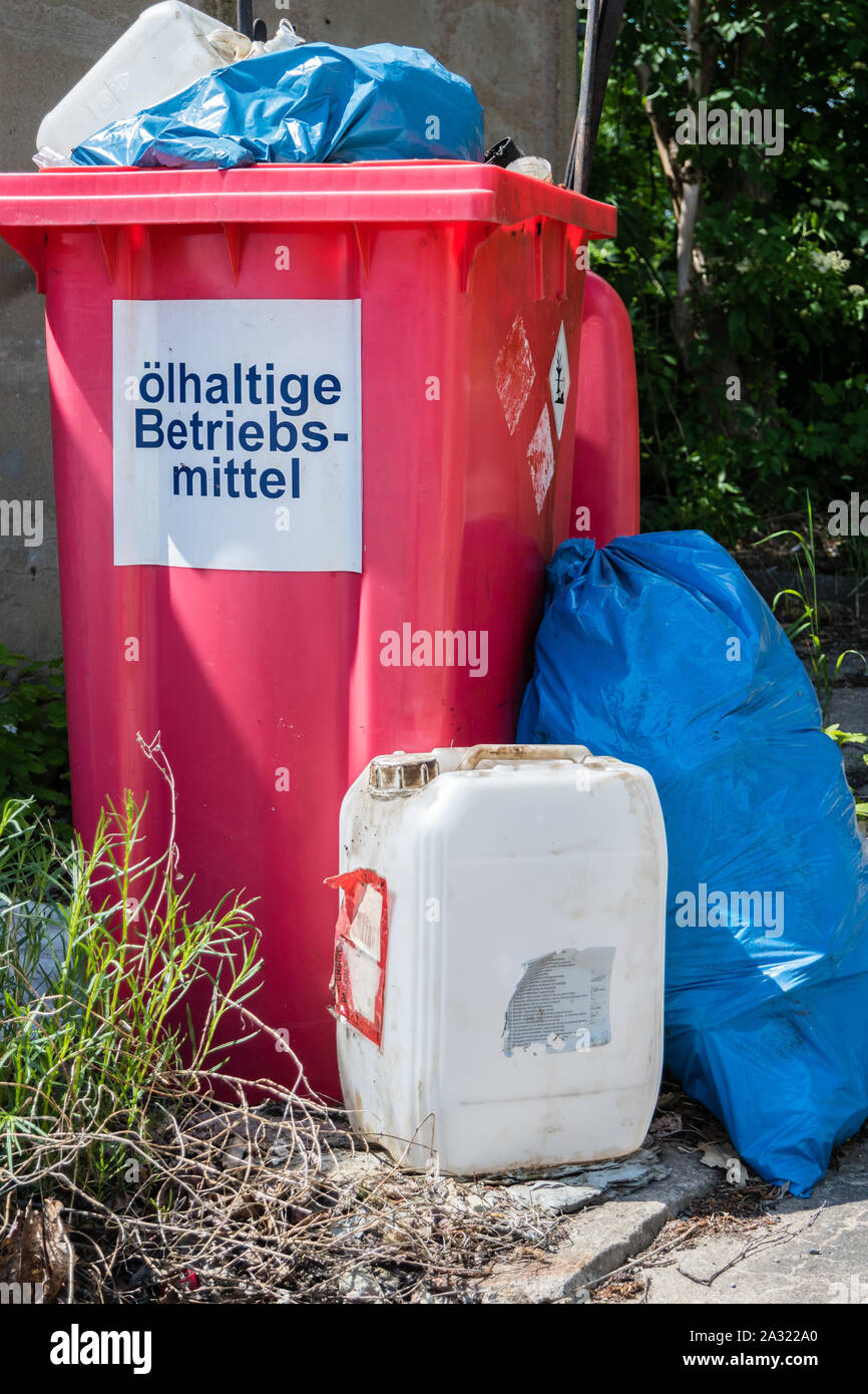 Operating materials hi-res stock photography and images - Alamy