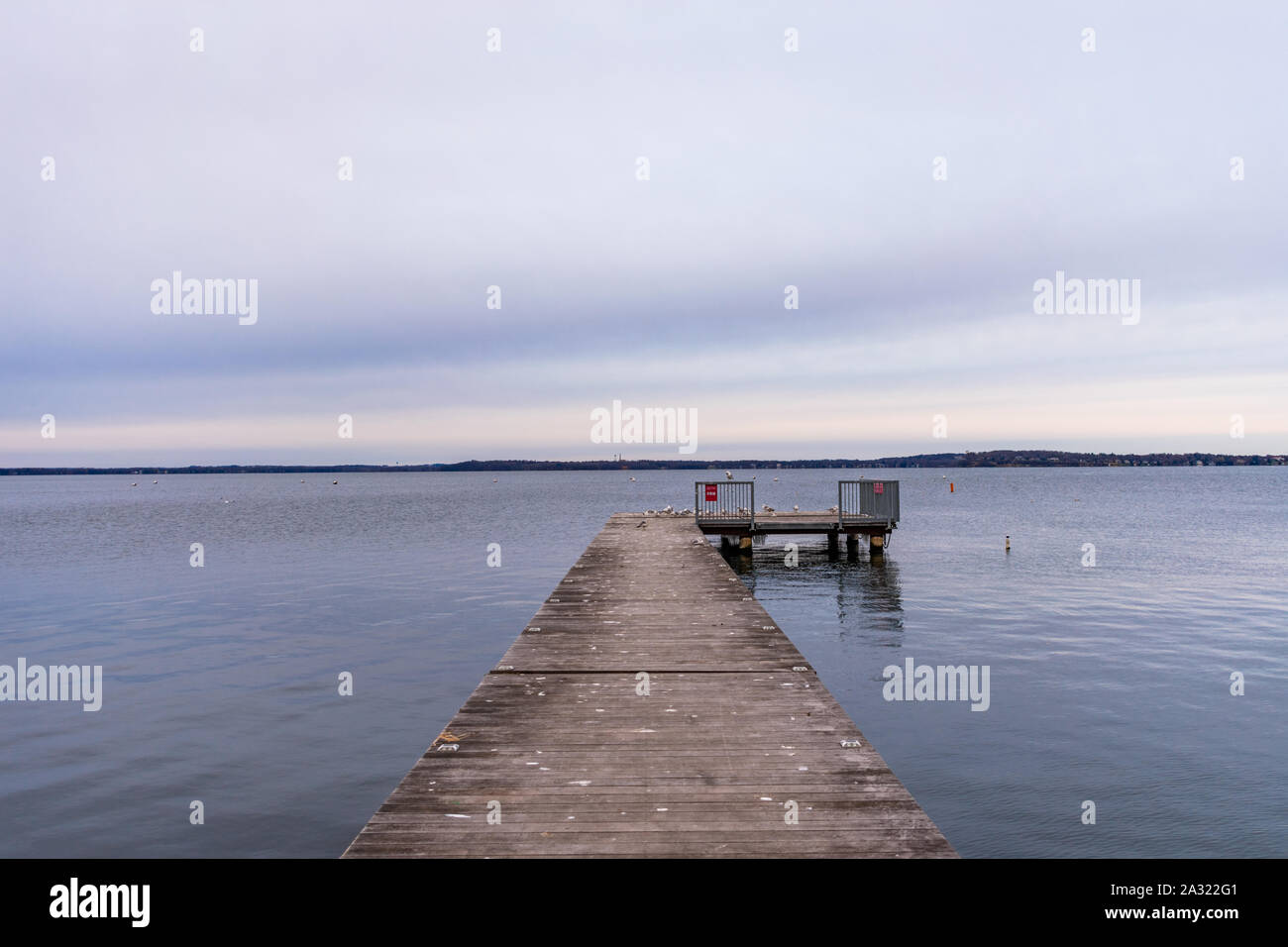 Wisconsin dock pier hi-res stock photography and images - Alamy