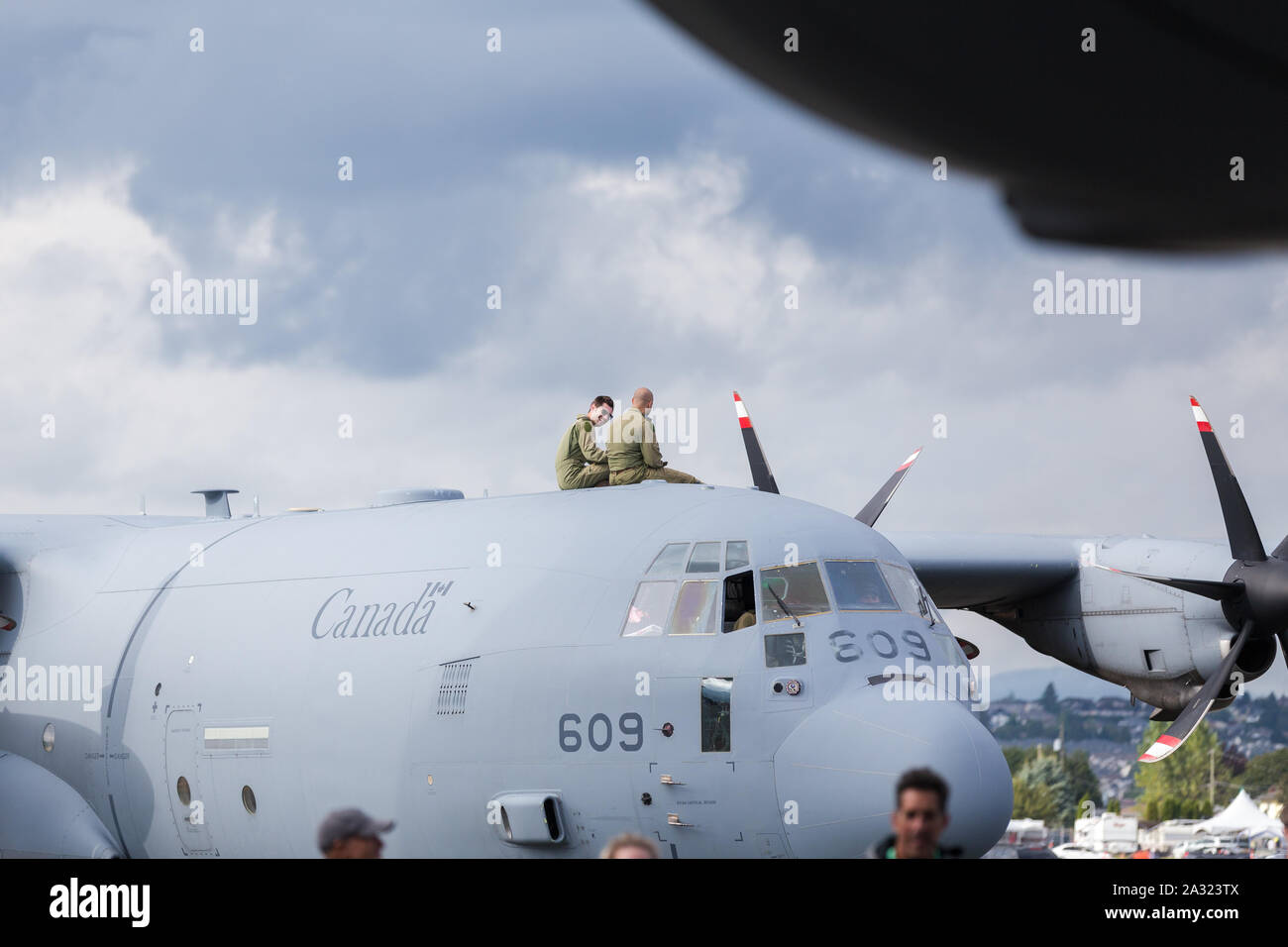 Military personnel hi-res stock photography and images - Alamy