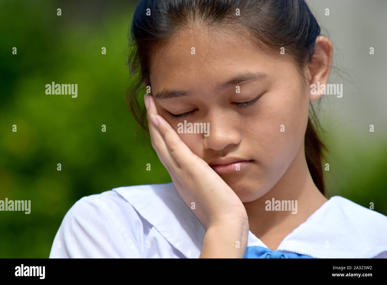 Kid sleepy hi-res stock photography and images - Alamy