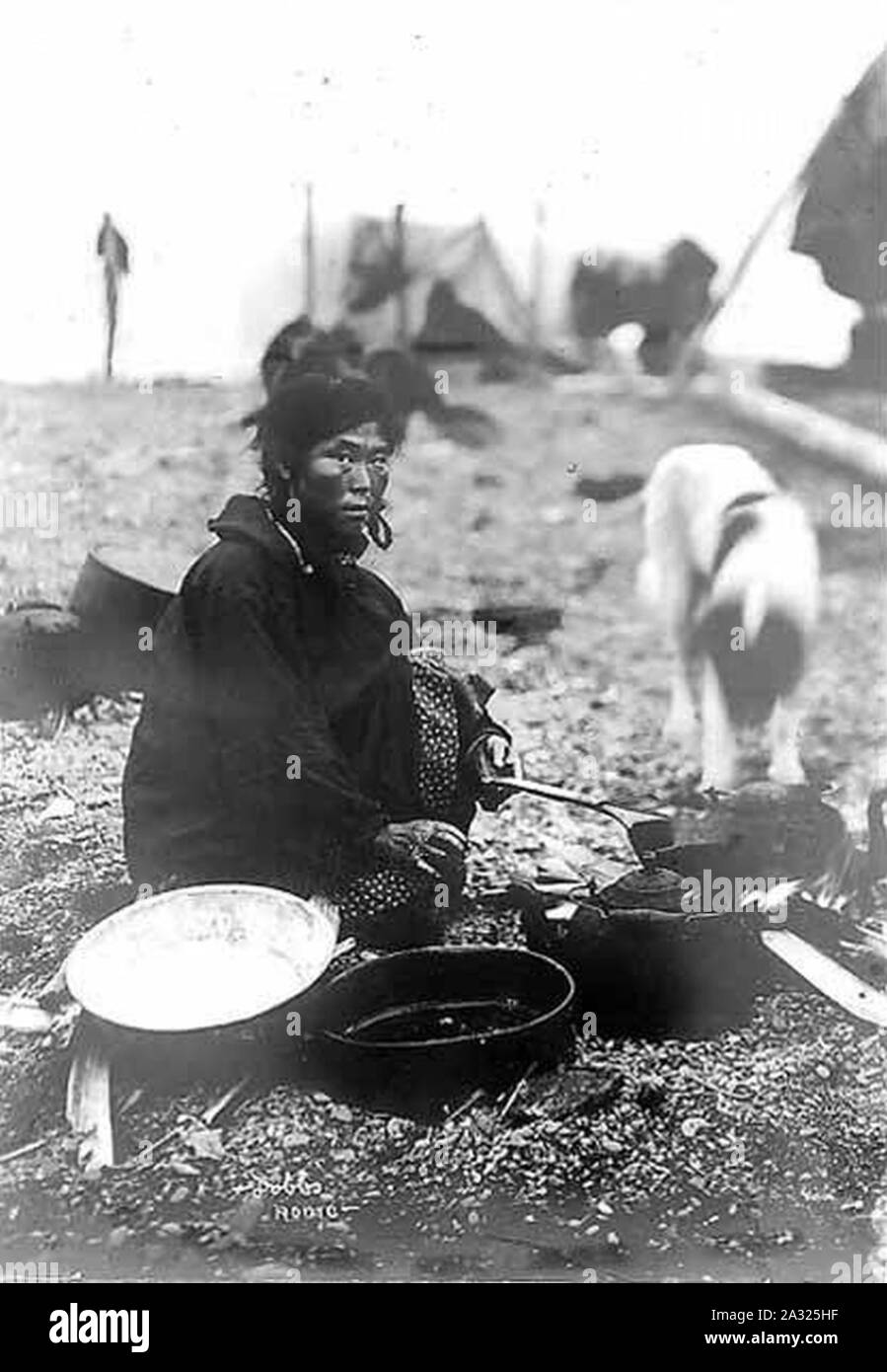 Eskimo woman cooking on beach Alaska between 1901 and 1911 (AL+CA 35 ...
