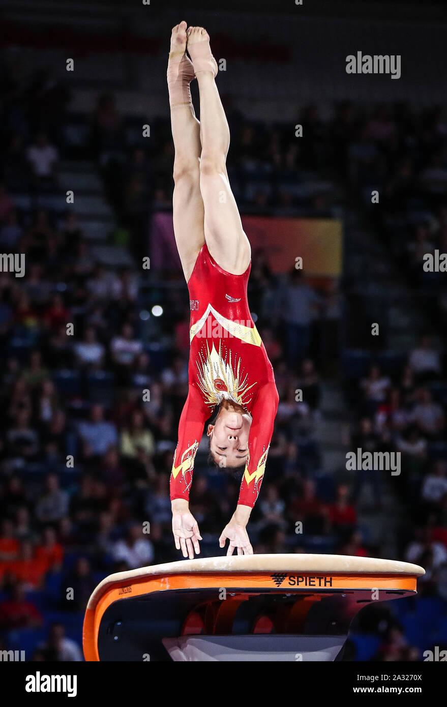 Qi qi gymnastics hi-res stock photography and images - Alamy