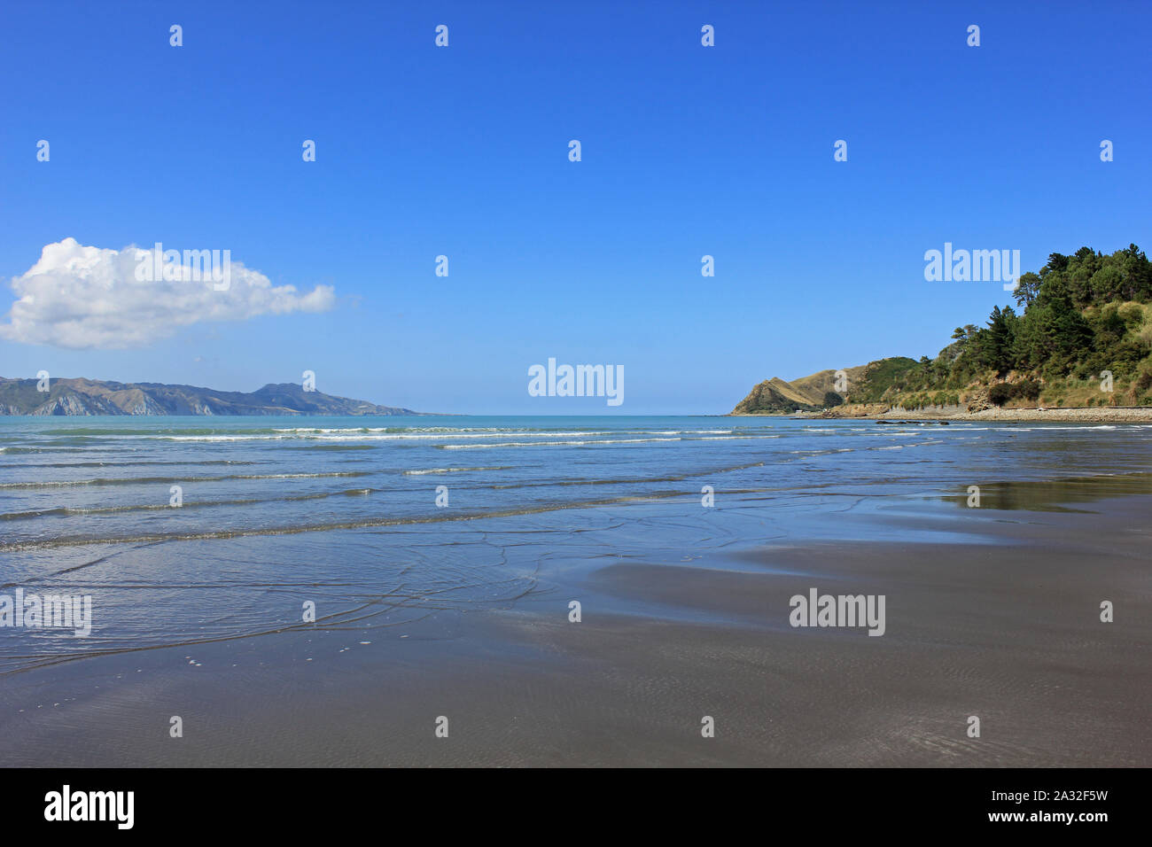 Mahia beach hi-res stock photography and images - Alamy