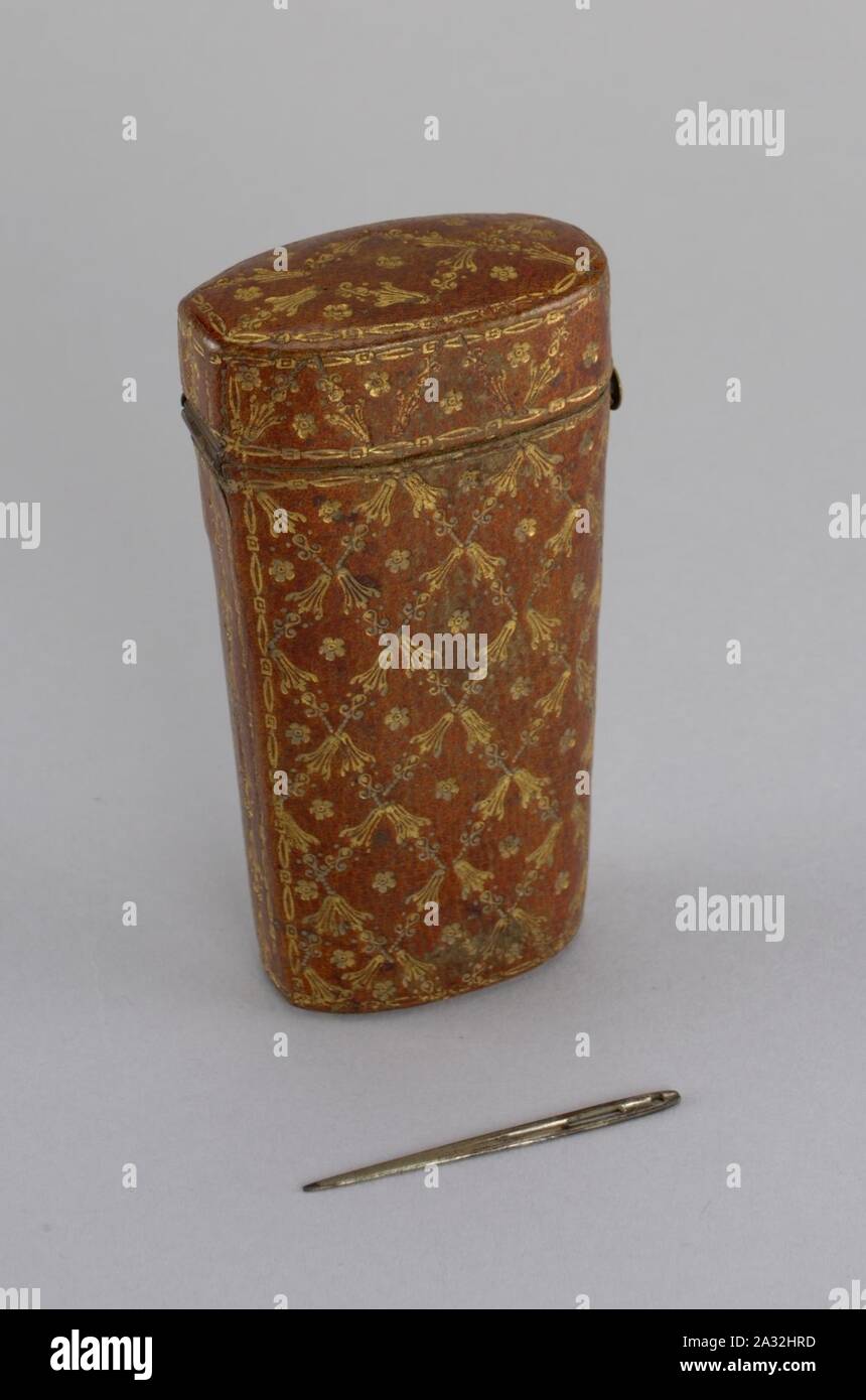 Etui hi-res stock photography and images - Alamy