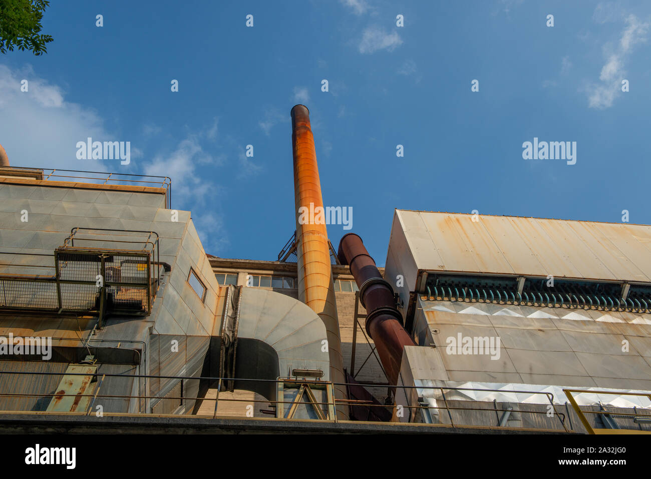 Processing shed hi-res stock photography and images - Alamy
