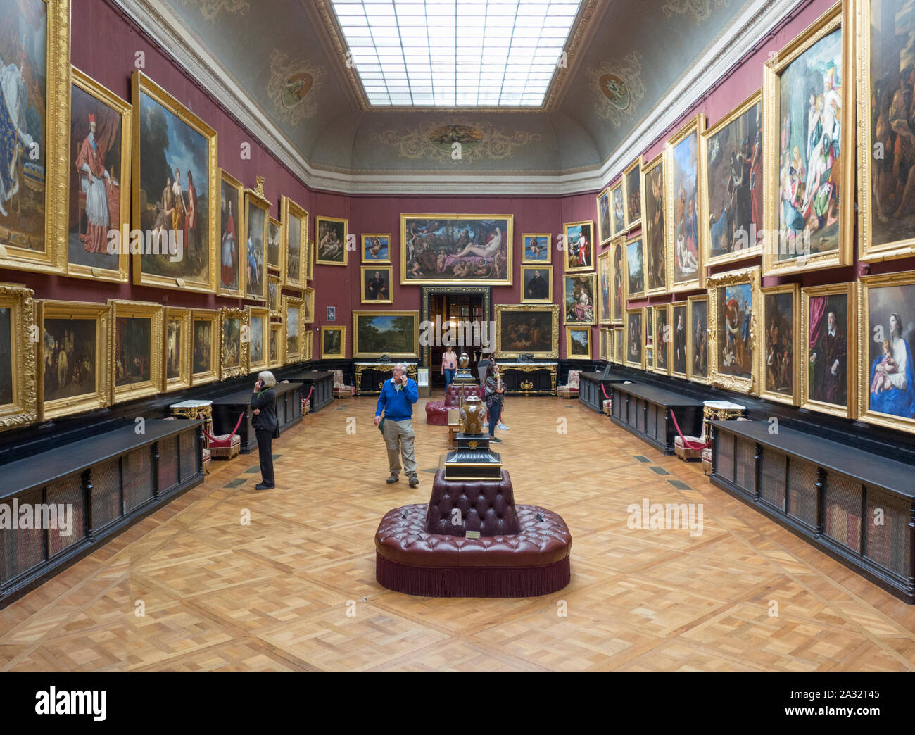 Main gallery of Musee Conde in Chateau de Chantilly, Chantilly, France ...