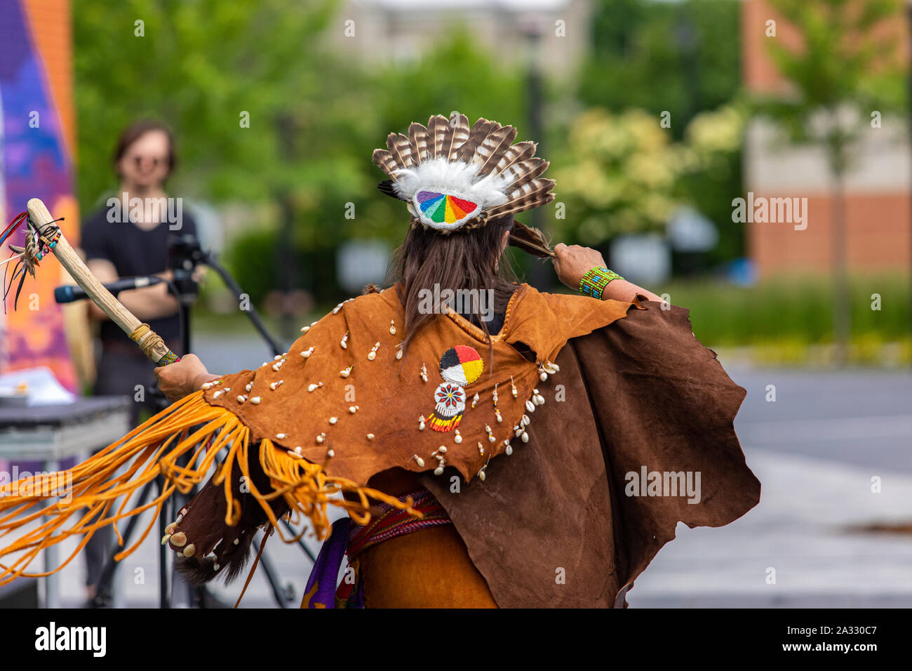 Indigenous Canadian Dancing High Resolution Stock Photography and ...