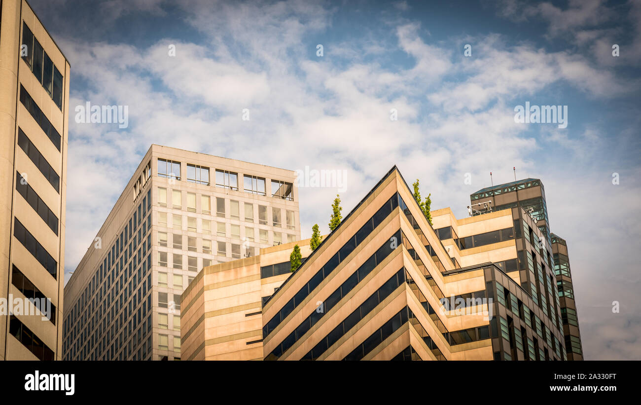 Office buildings modern architecture hi-res stock photography and ...
