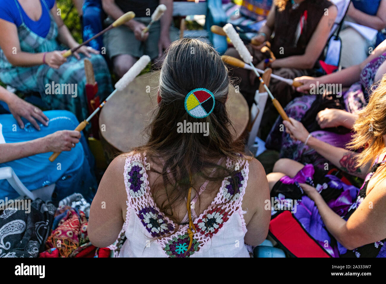 Native american drum circle drumming hi-res stock photography and ...