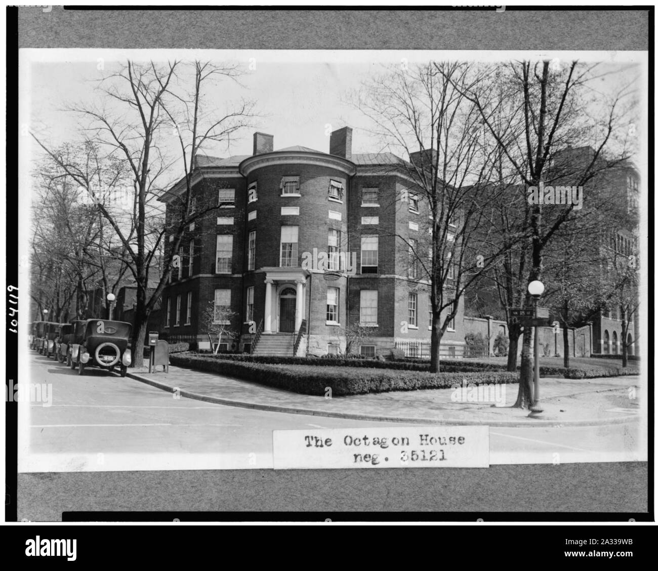 Octagon house hi-res stock photography and images - Alamy
