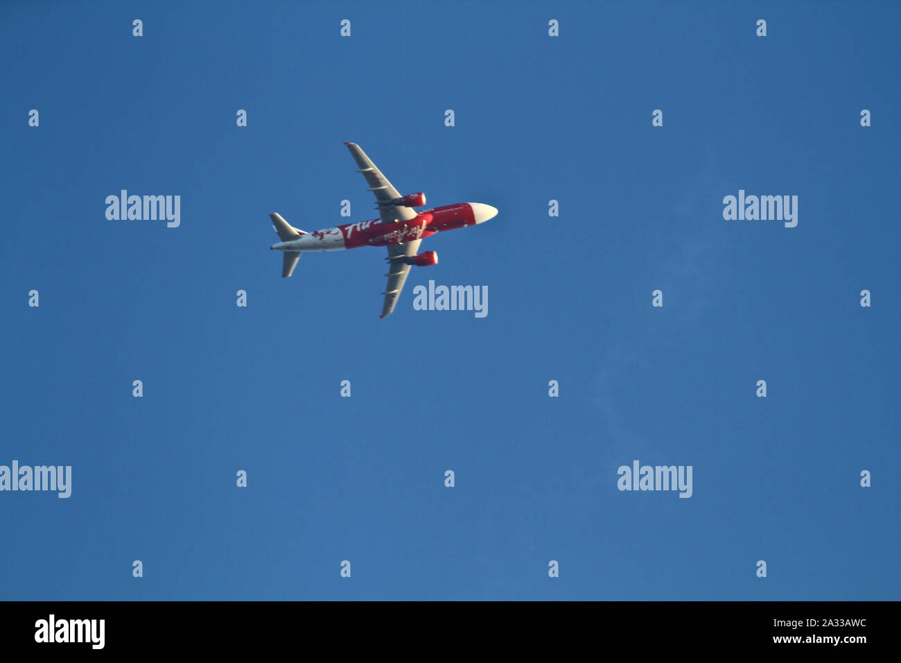 Plane aircraft airplane aeroplane jetliner passenger jet airliner air ...