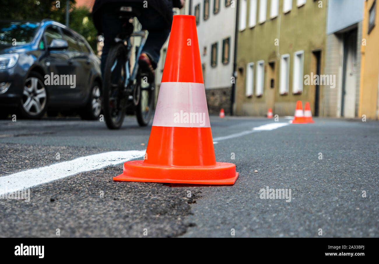 Mending cars hi-res stock photography and images - Alamy