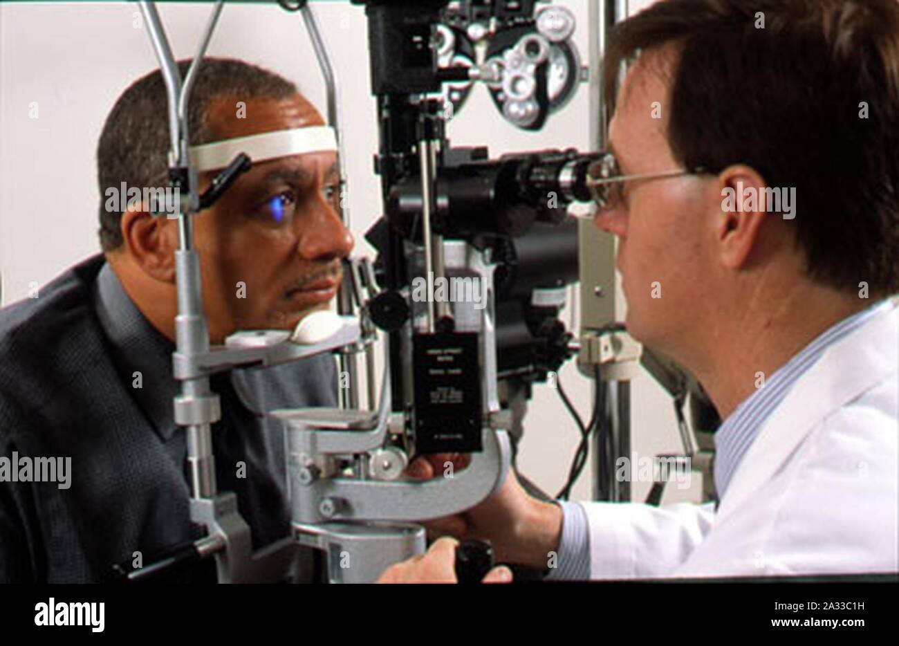 Vintage eye exam hi-res stock photography and images - Alamy
