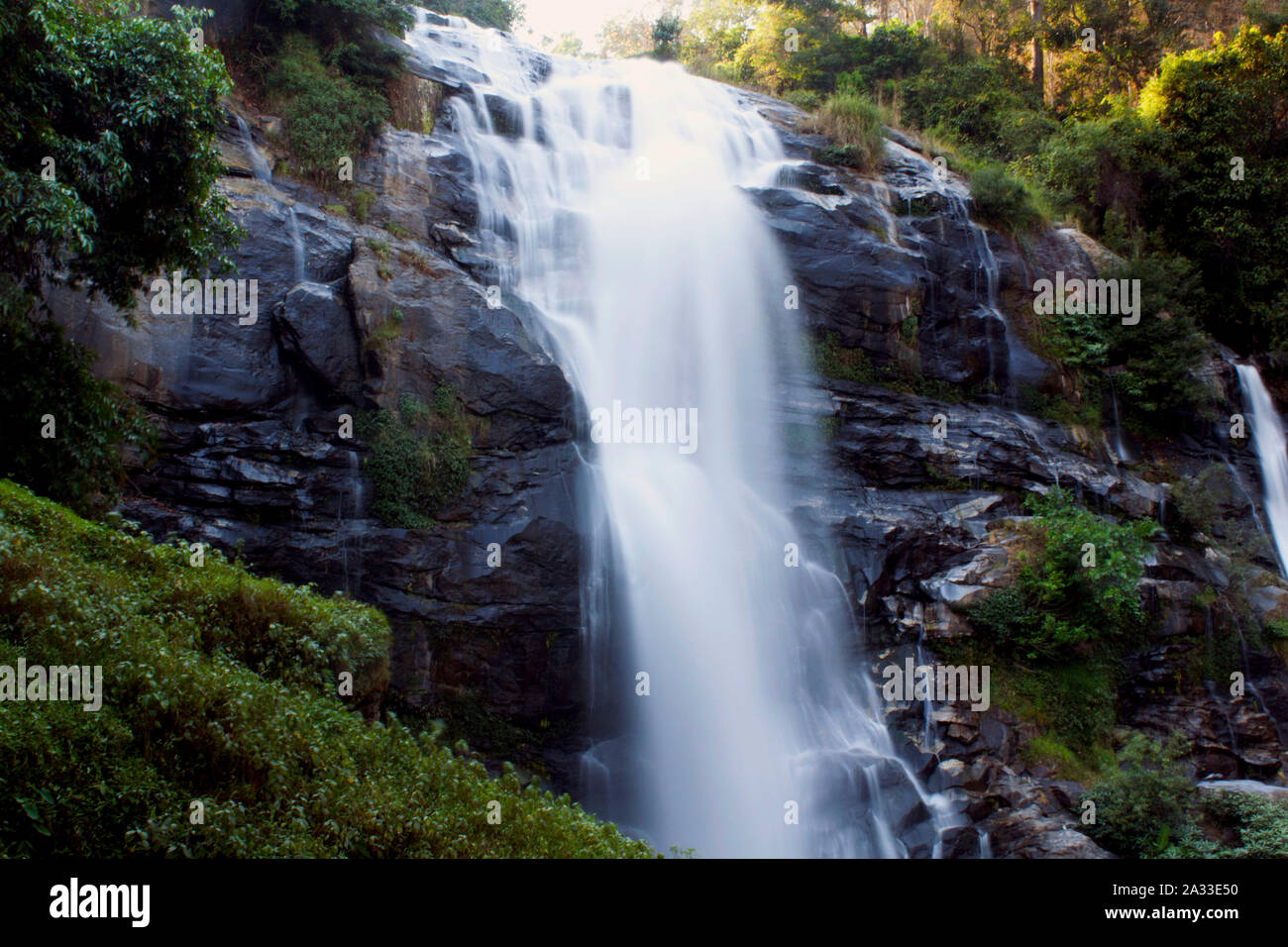 200 foot long hi-res stock photography and images - Alamy