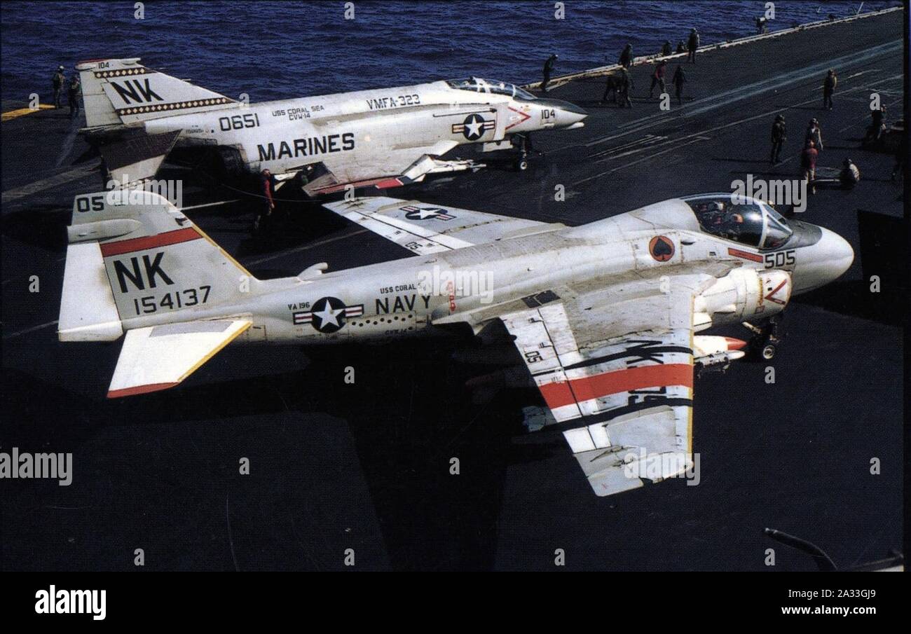 Vmfa 323 hi-res stock photography and images - Alamy