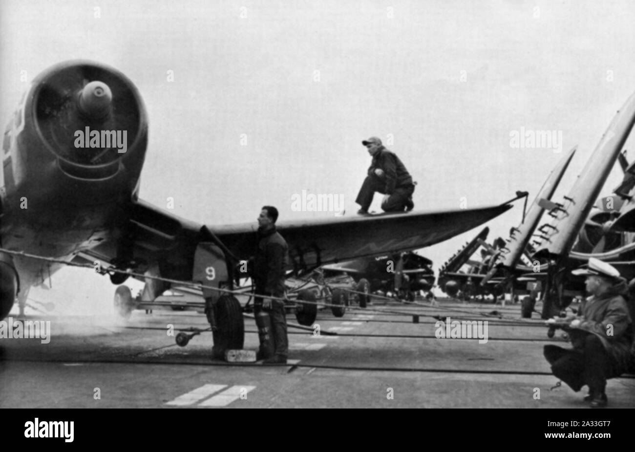 Uss midway cva 41 hi-res stock photography and images - Alamy