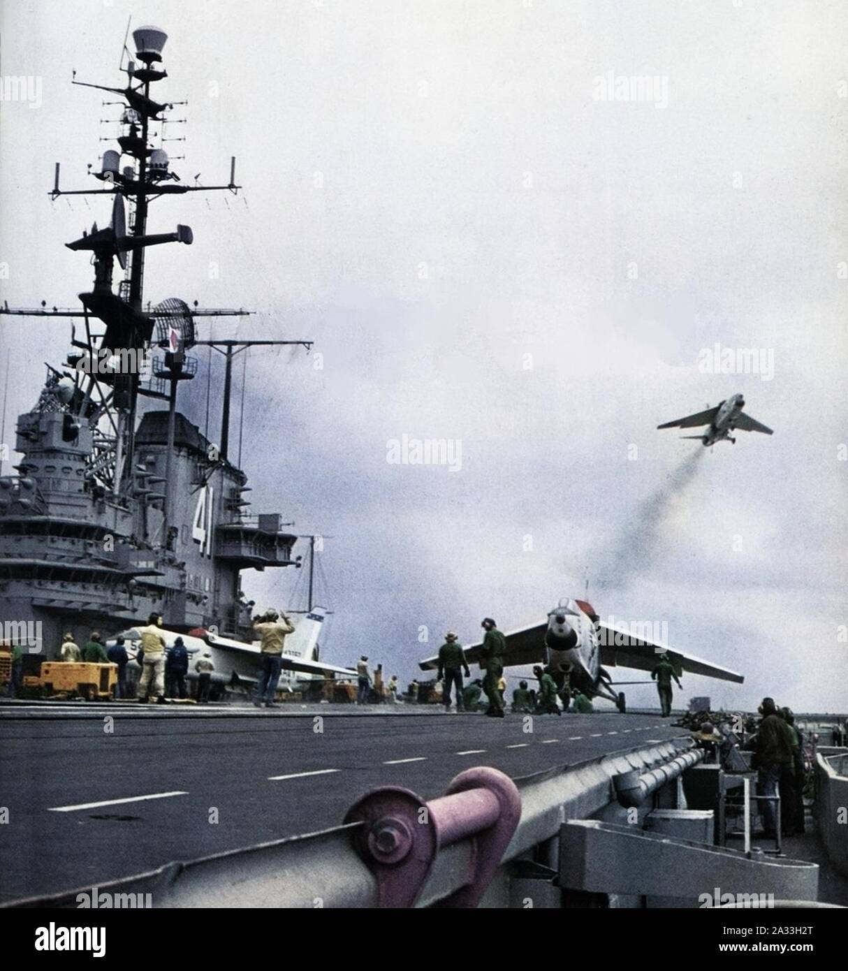 Uss midway cva 41 hi-res stock photography and images - Alamy