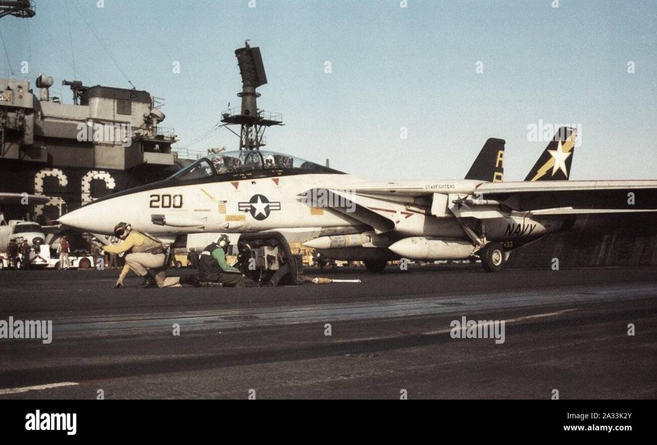F-14A Tomcat of VF-33 on catapult of USS America (CV-66) c1992 Stock ...