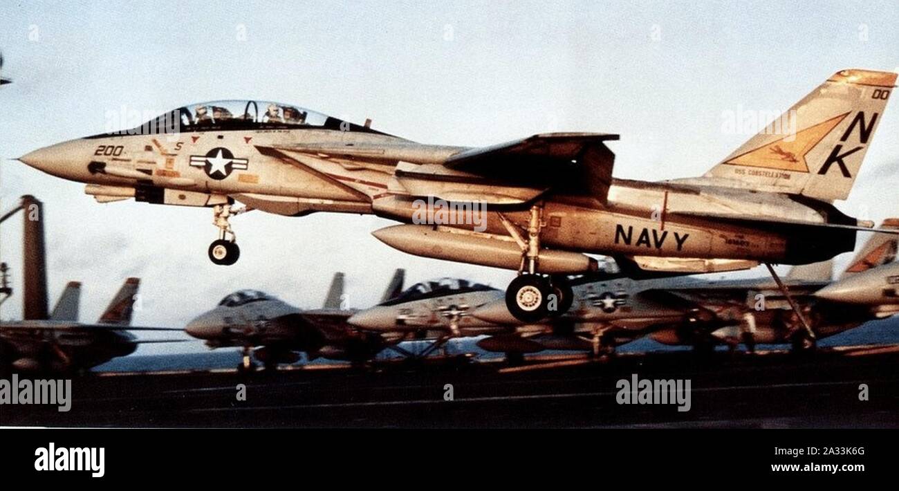 F-14A VF-21 landing on USS Constellation (CV-64) 1987 Stock Photo - Alamy