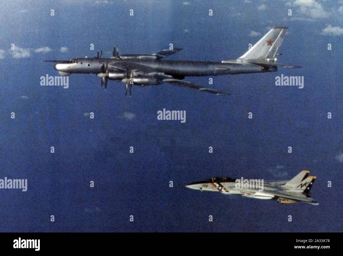 Intercepting tu 95 hi-res stock photography and images - Alamy