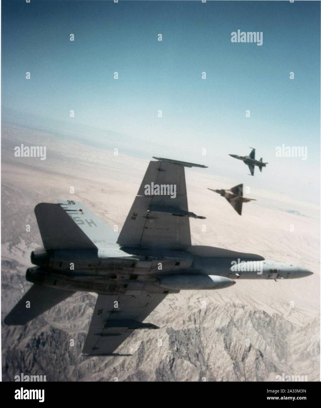 Air combat maneuvering hi-res stock photography and images - Alamy