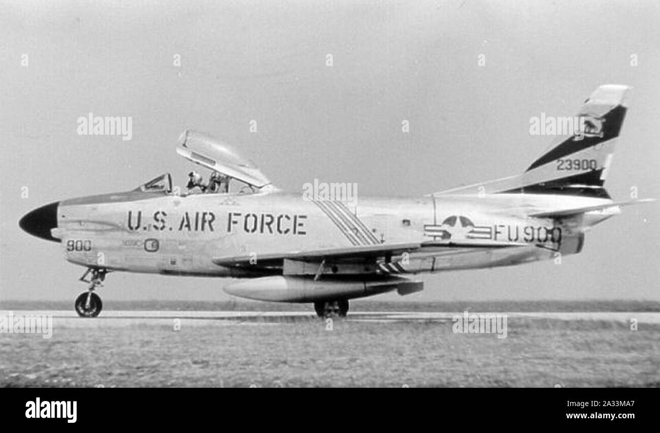 F 86d hi-res stock photography and images - Alamy