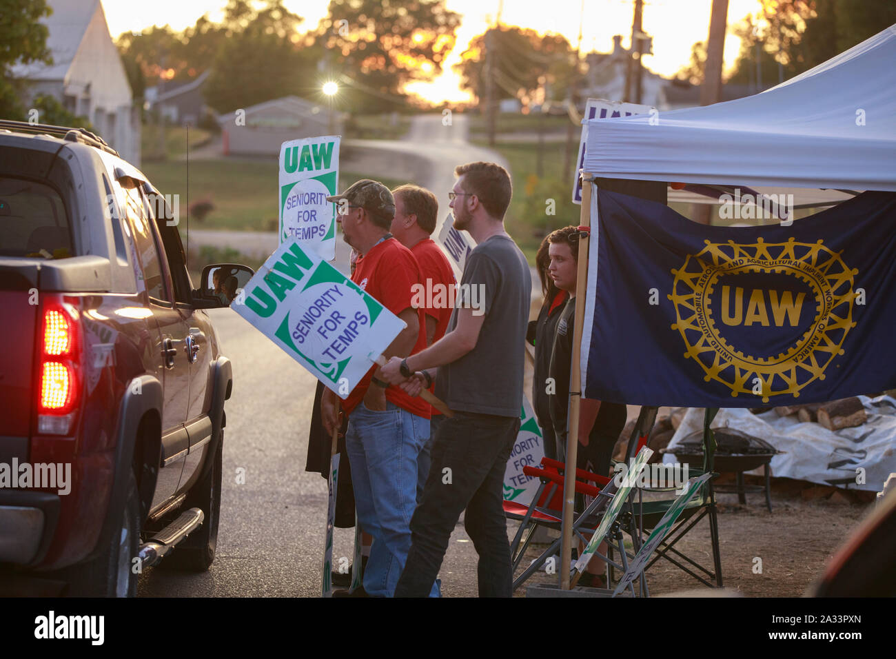 Uaw union hi-res stock photography and images - Alamy