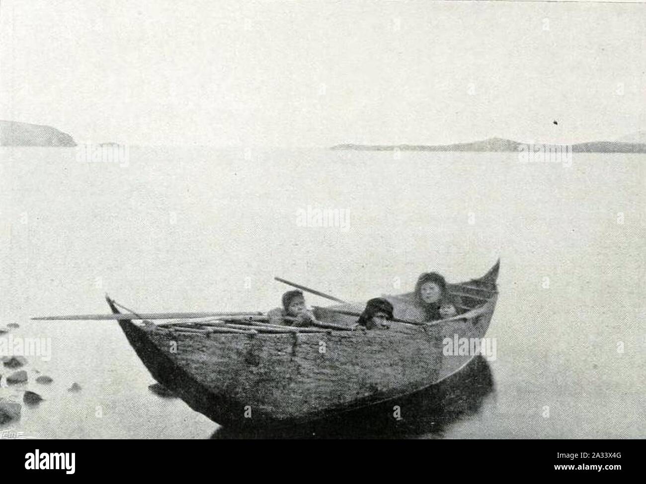 Familia canoa hi-res stock photography and images - Alamy