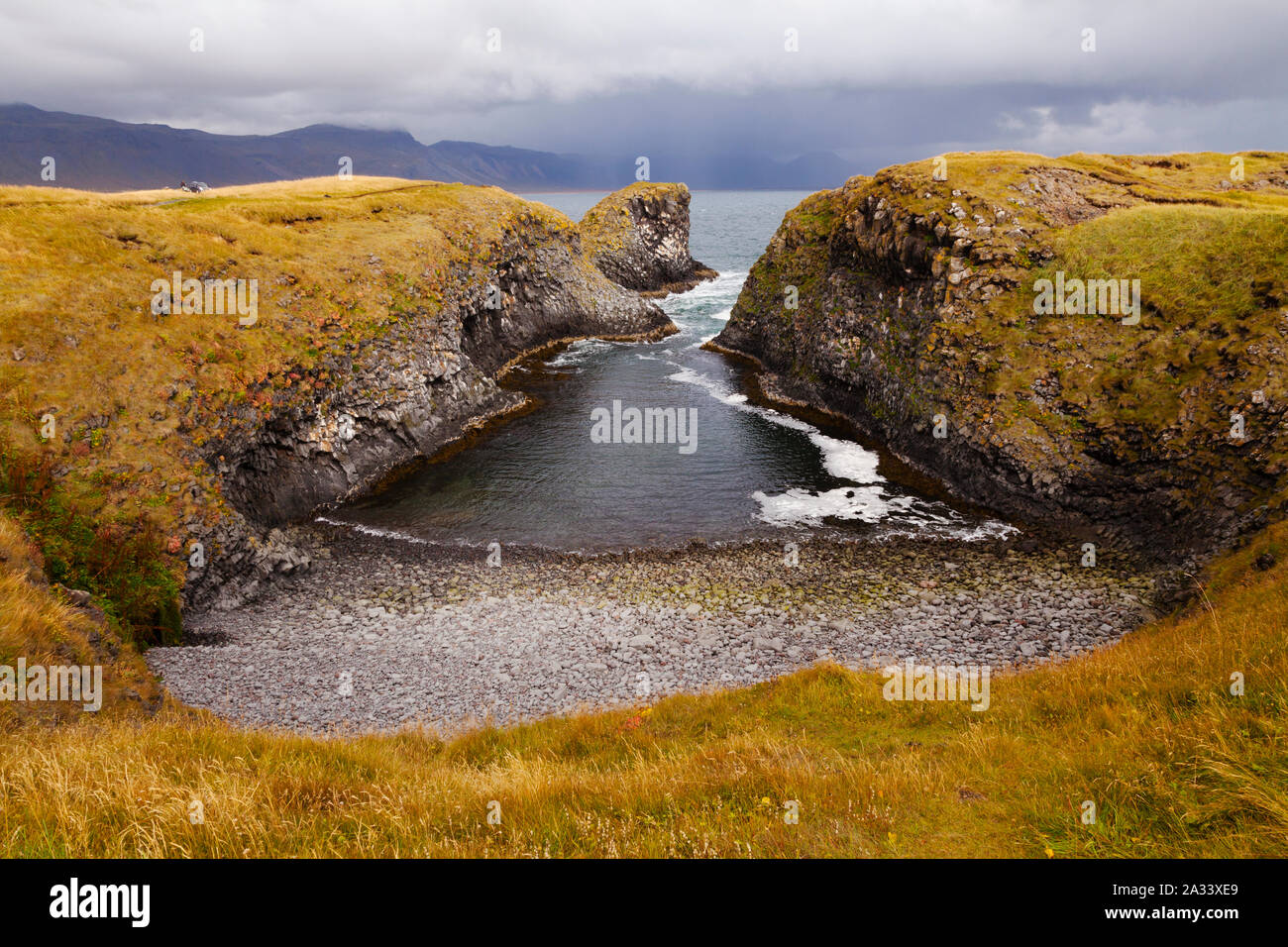 Coastline of iceland hi-res stock photography and images - Alamy
