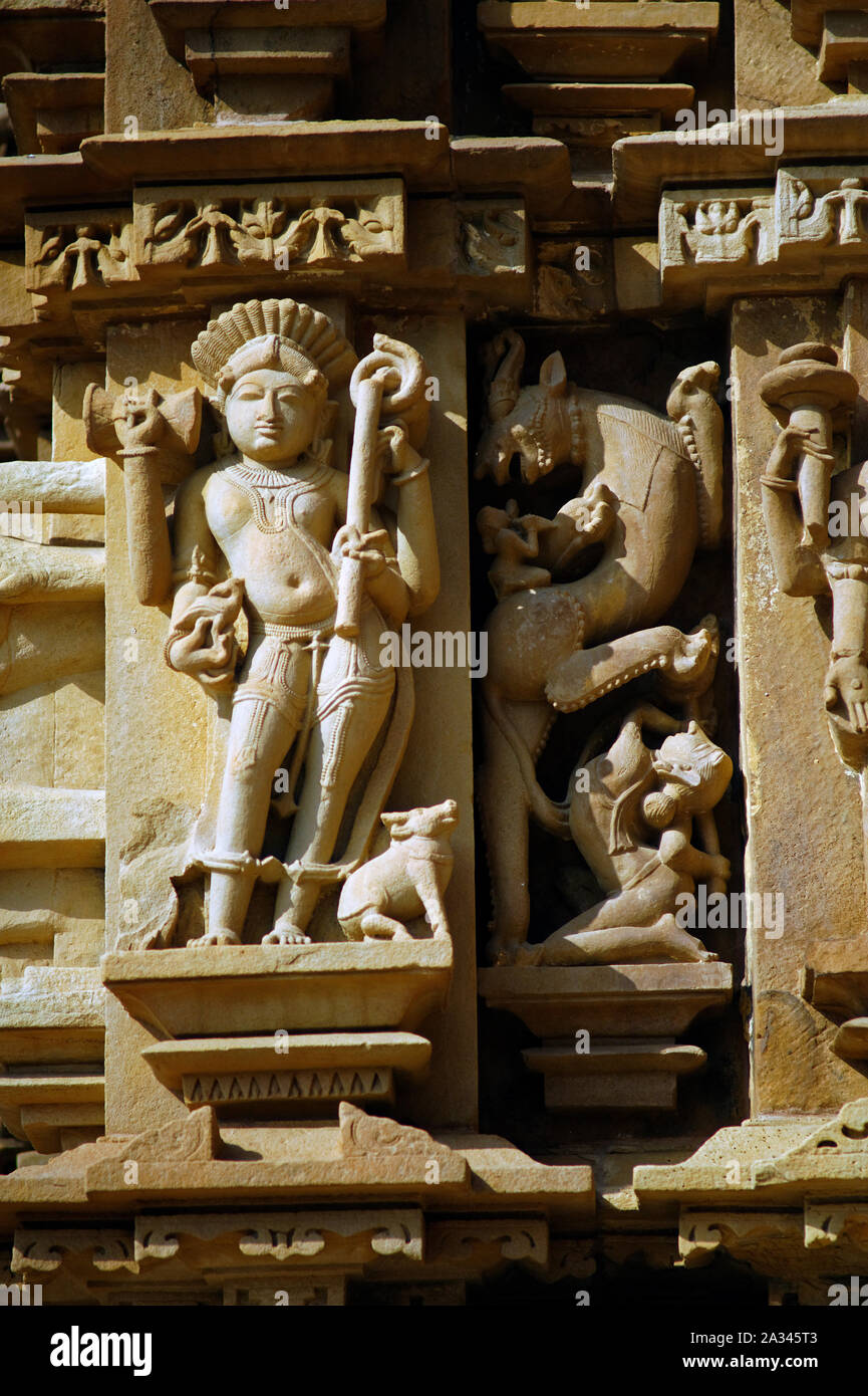 Carving of Hindu god and goddesses Stock Photo - Alamy