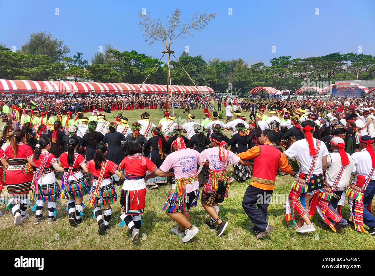 Indigenous tribes hi-res stock photography and images - Alamy