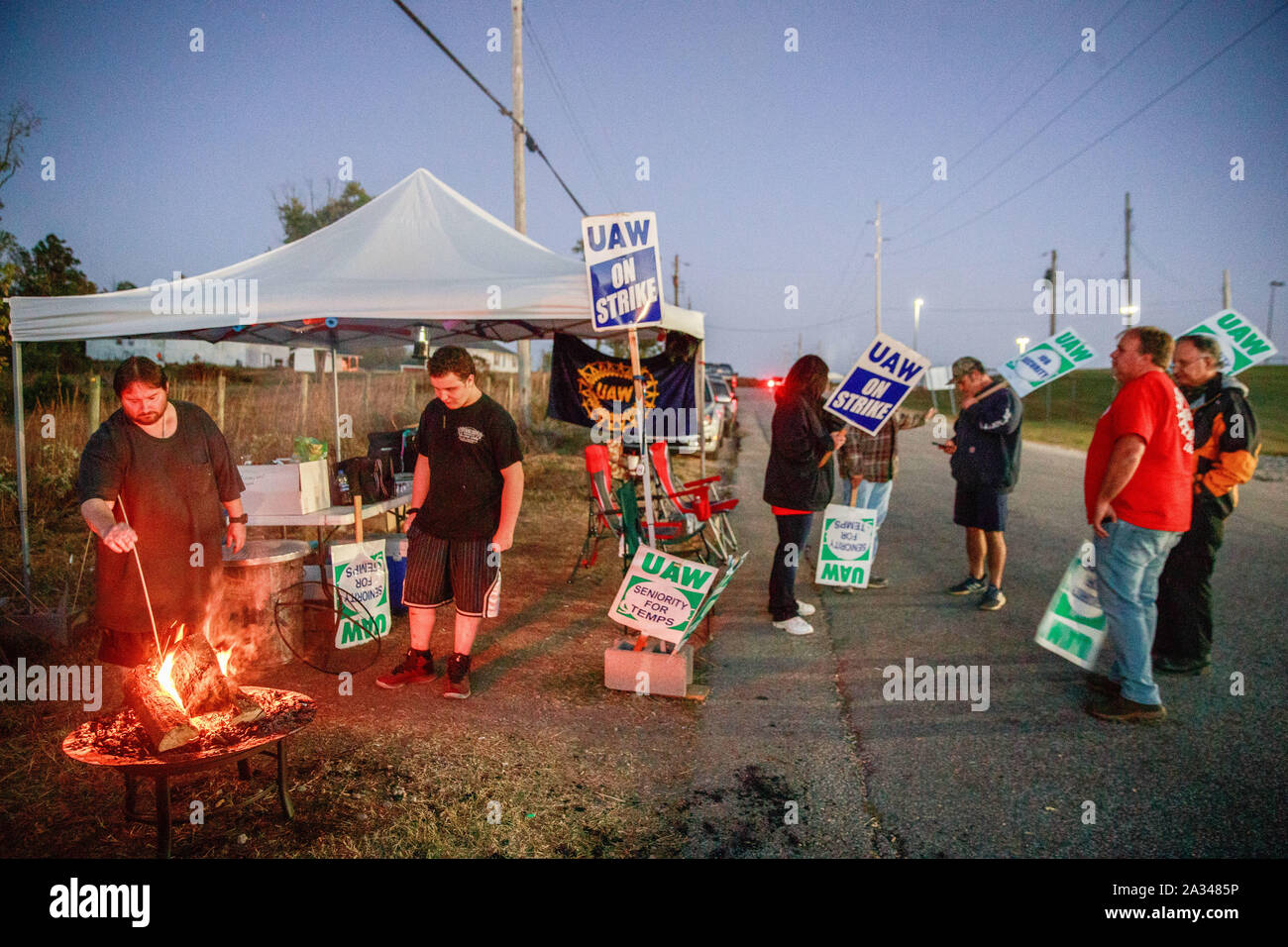 Uaw local 440 hi-res stock photography and images - Alamy