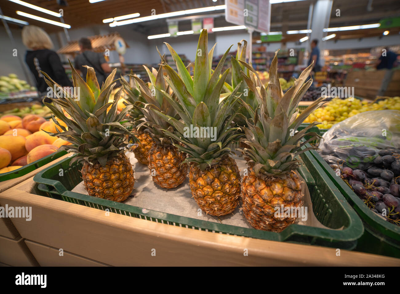 Mini pineapples hi-res stock photography and images - Alamy