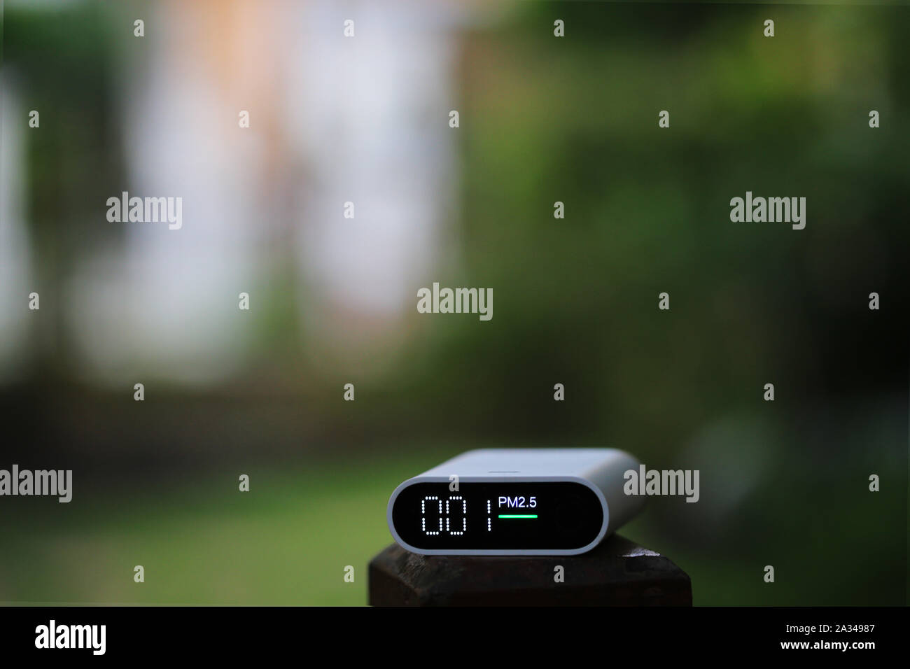 Air pollution monitoring equipment hi-res stock photography and images ...