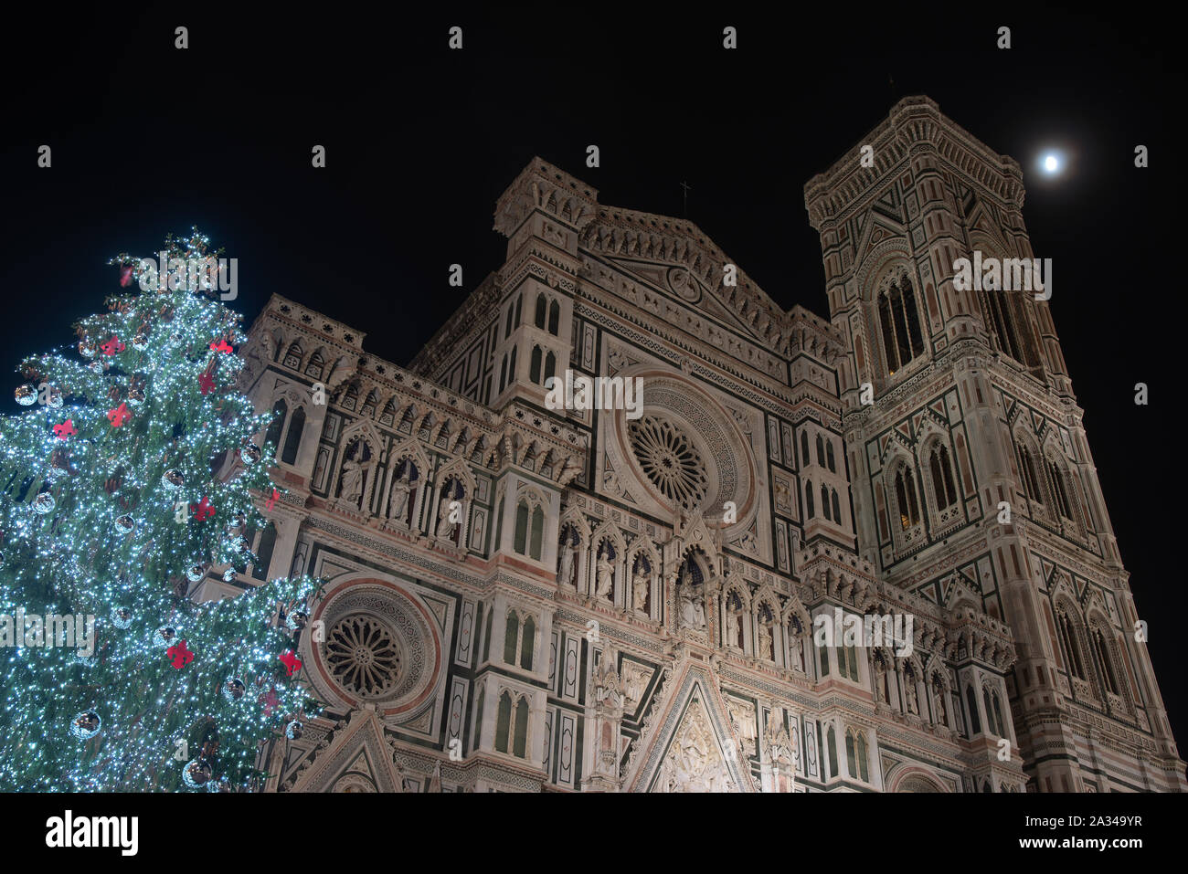 Florence cathedral with christmas tree hi-res stock photography and ...