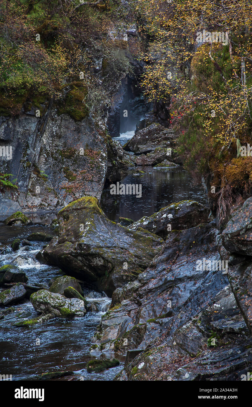 Scotland glen cannich river hi-res stock photography and images - Alamy