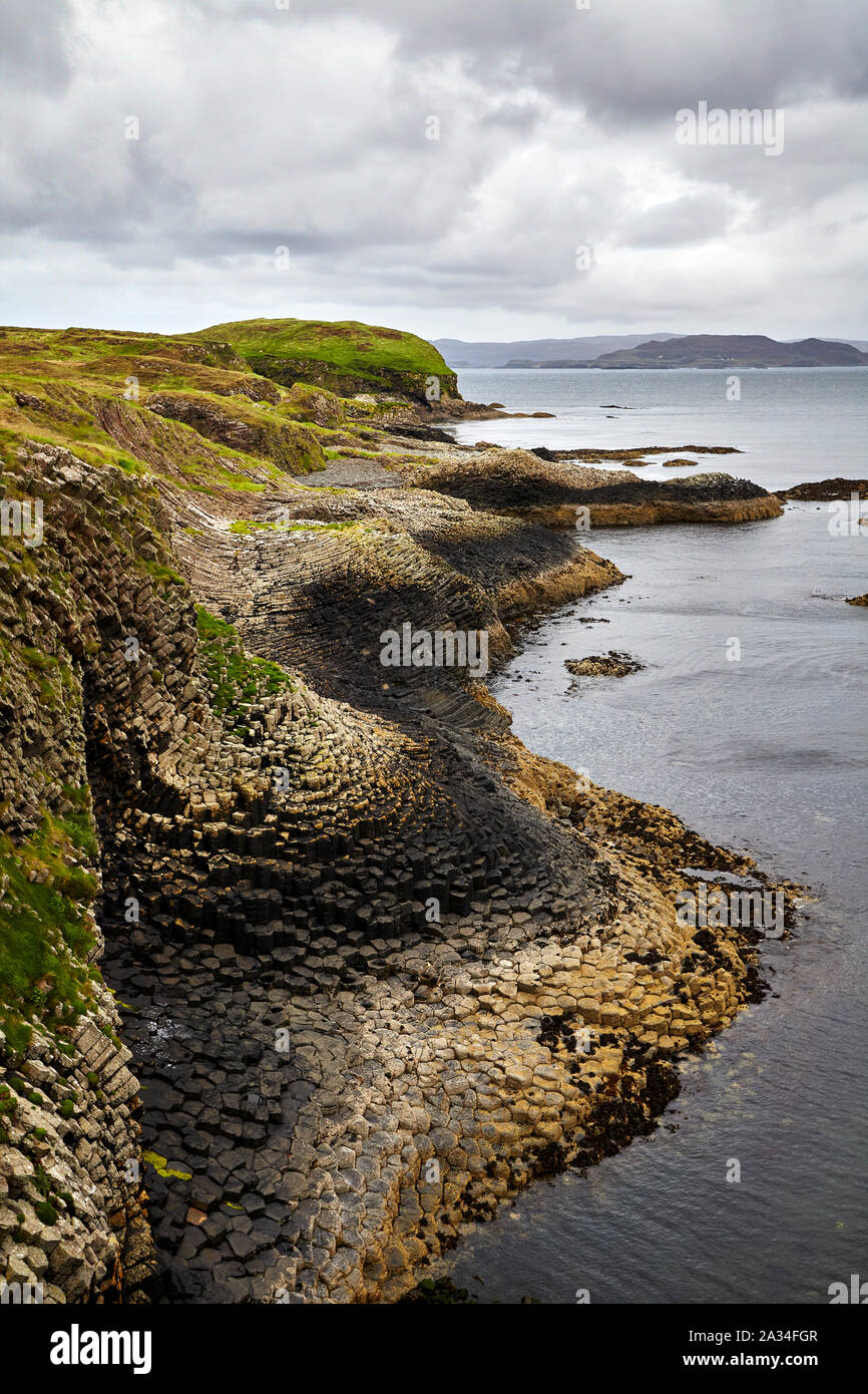 Hexagonal basaltic columns on Staffa, Inner Hebrides, Scotland, UK ...