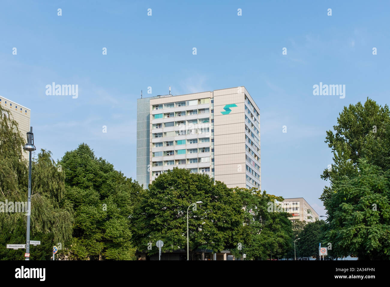 East german berlin apartment block hi-res stock photography and images ...