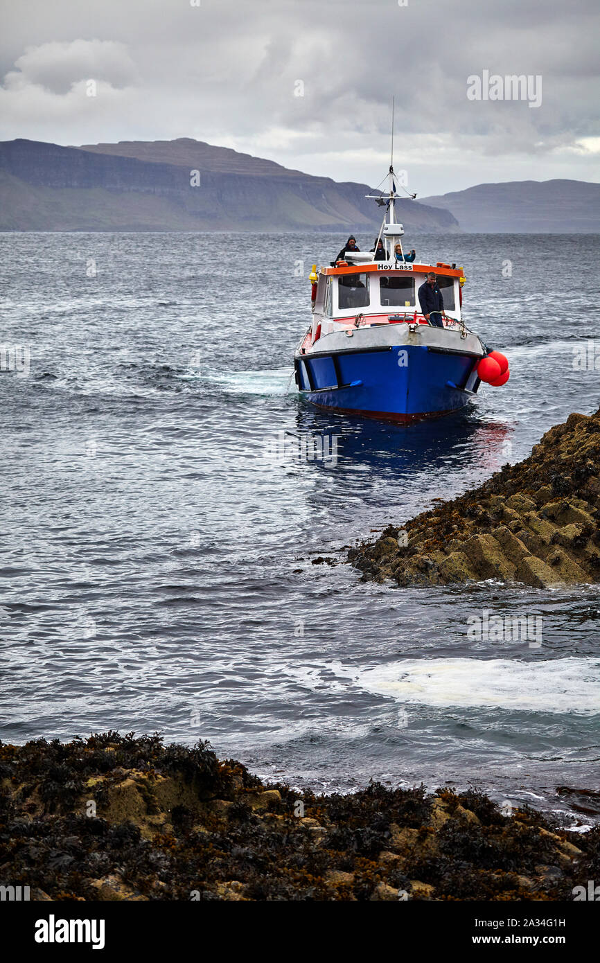 Staffa ferry hi-res stock photography and images - Alamy