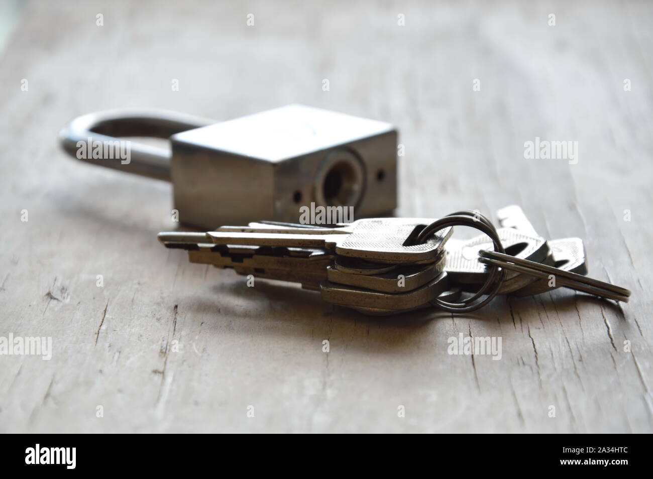 Matching key with lock hi-res stock photography and images - Alamy