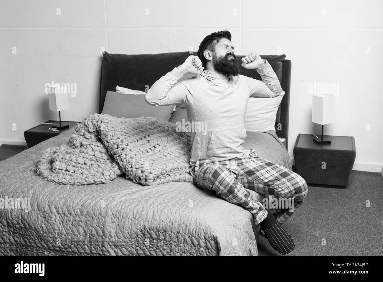 Problem with early morning awakening. Get up early. Tips for waking up ...