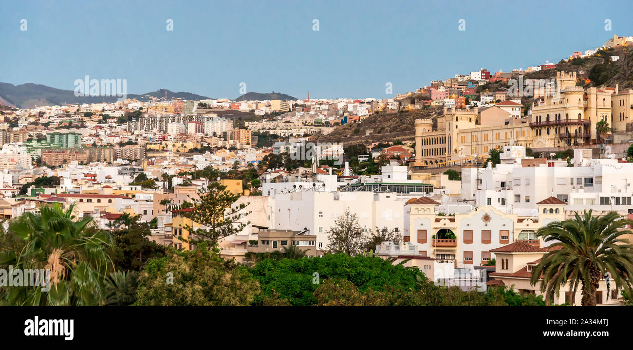 Cityscape santa cruz tenerife hi-res stock photography and images - Alamy